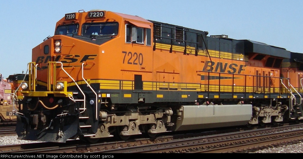 BNSF 7220